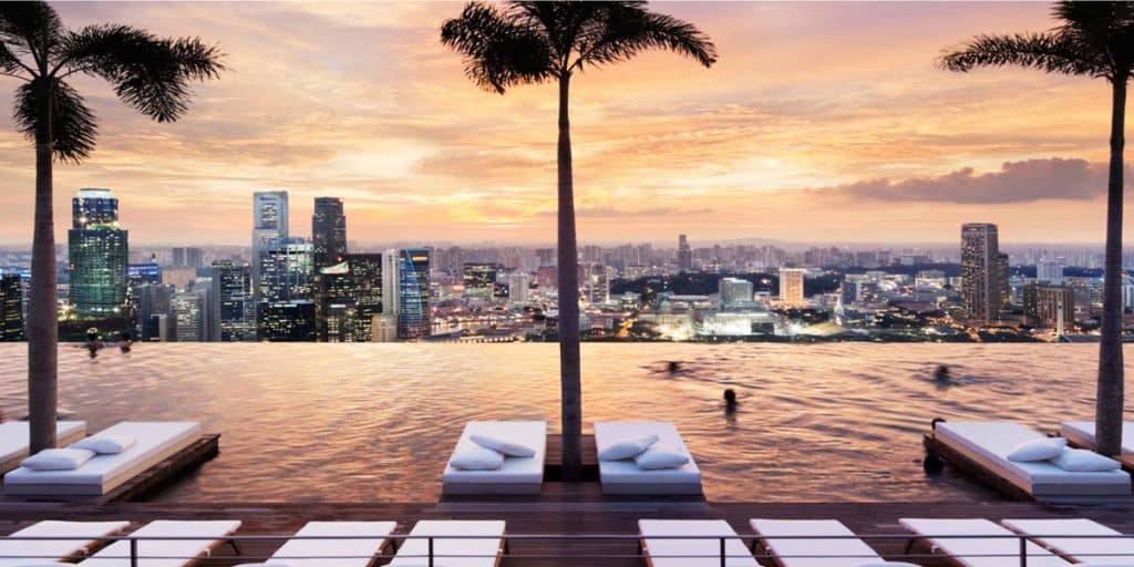 TOP 12 Hotel Infinity Pools